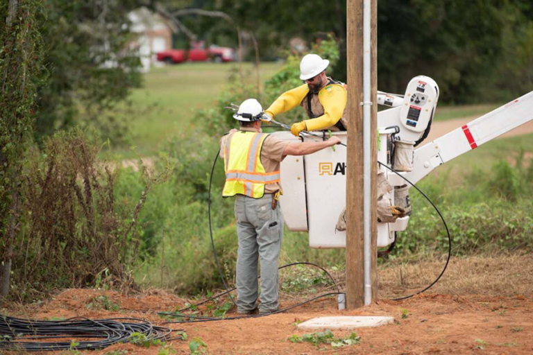 Alabama electric co-ops closing in on broadband middle mile to serve ...